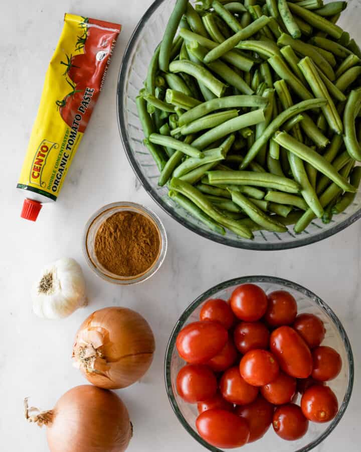 Lebanese Green Beans (Loubieh Bi Zeit) - Forks and Foliage