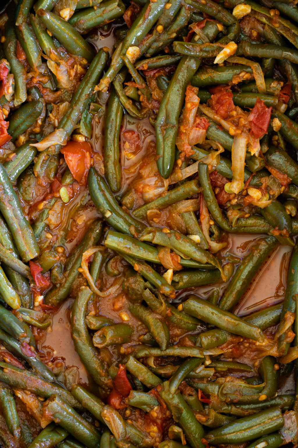 Lebanese Green Beans (Loubieh Bi Zeit) - Forks and Foliage
